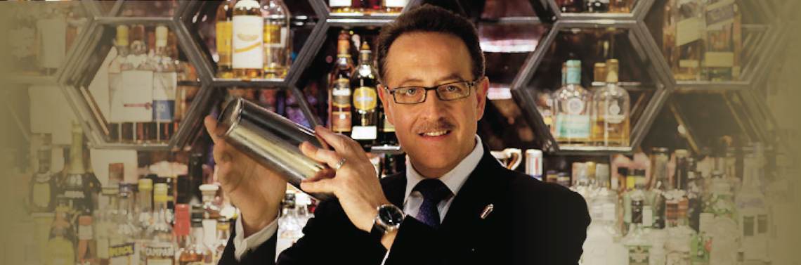 Salvatore Calabrese “The Maestro” crea il Martini più vecchio del mondo ...